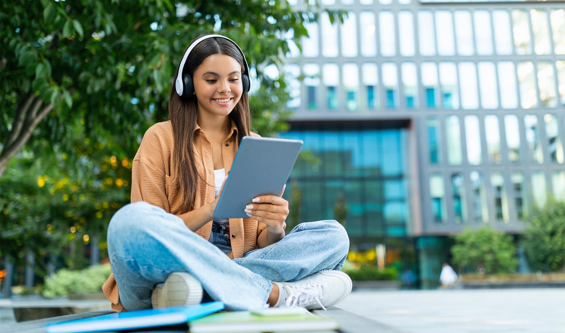 Best tablets for students in 2025 | Currys