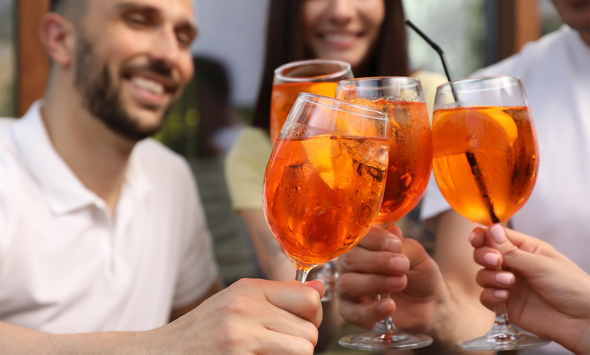 European cocktails perfect for kick-off | Currys