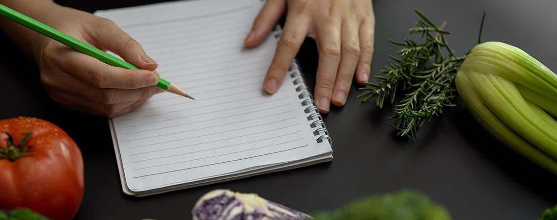 Student food: Time and money-saving tips for cooking at university | Currys