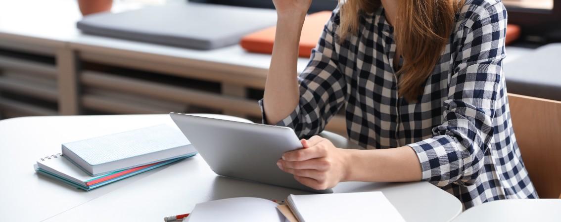 How to turn your tablet into an essay-writing laptop | Currys