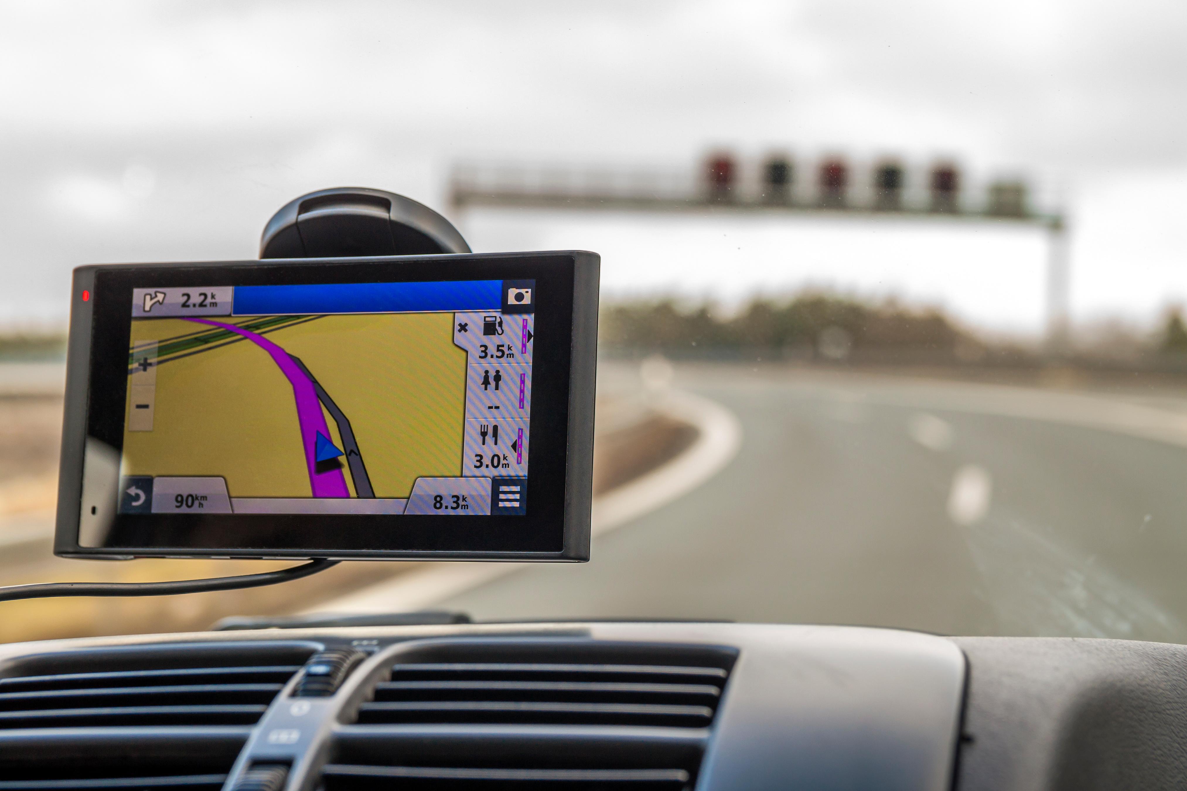 Buying a sat nav: tips to find the best sat nav for you | Currys